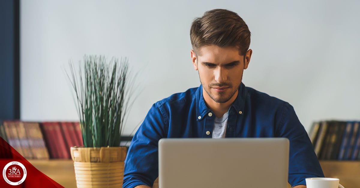 Usted sabe cuánto gana un profesional de su área en Canadá?